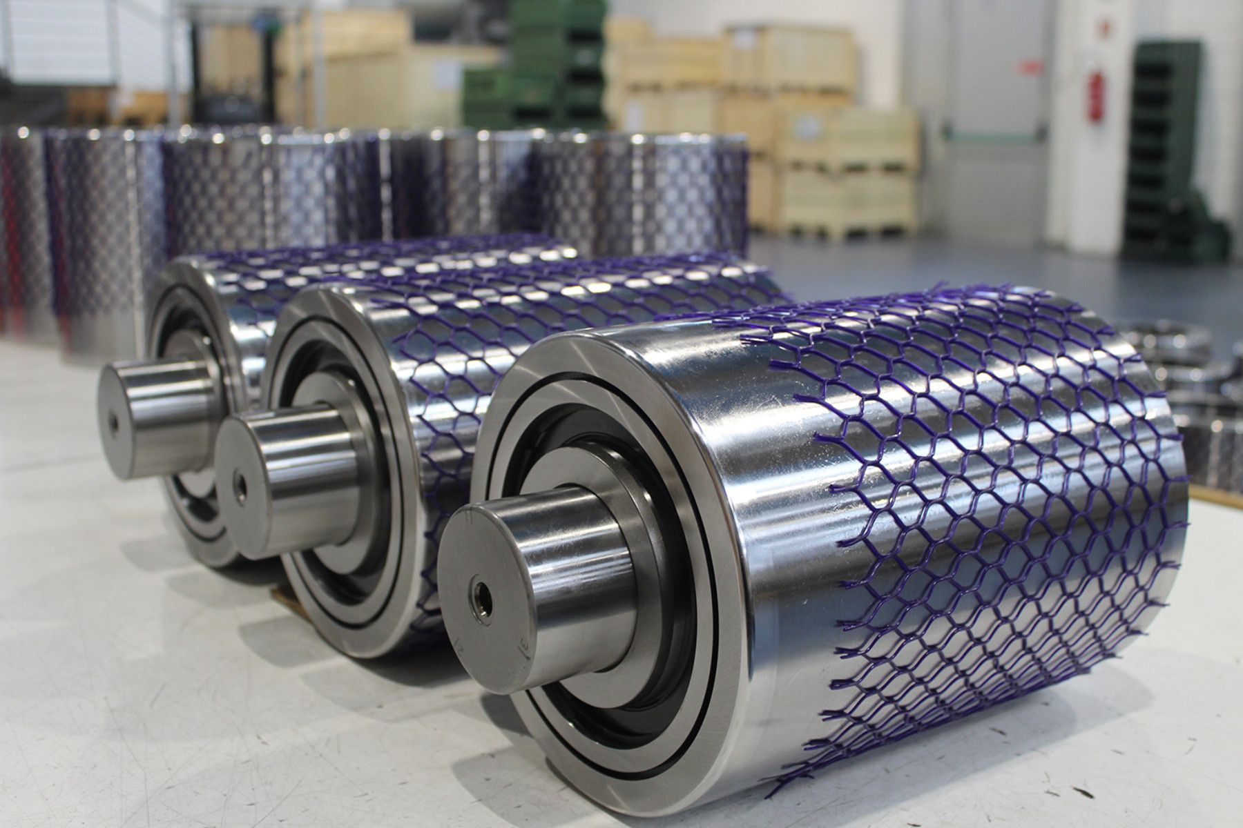 Bearings for tension leveling and straightening machines for sheet ...